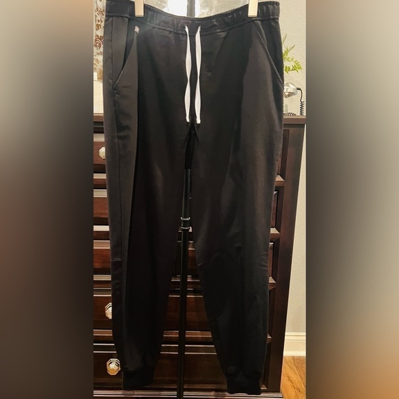 Figs | Other | Fig Clothing Tansen Jogger Scrub Pants In Black | Poshmark